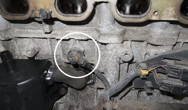 Code défaut P0326: Détecteur de cliquetis 1 (ligne 2 ou capteur unique ...